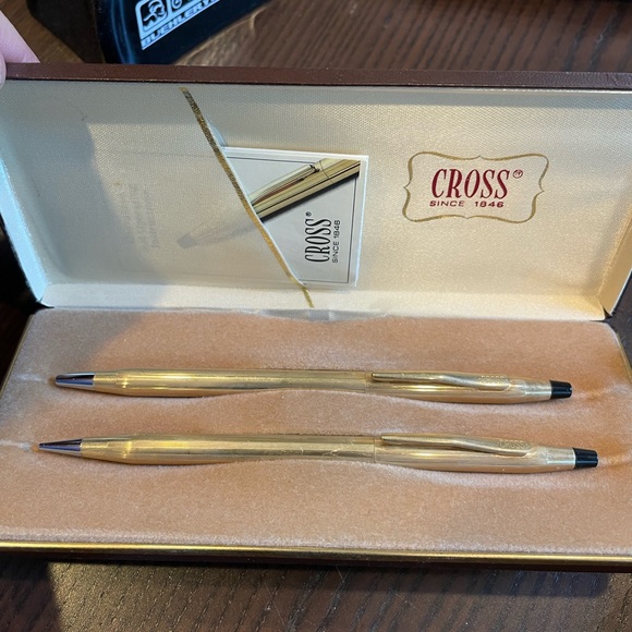 Cross | Office | Vintage Cross Gold Pen And Pencil Set Plus Others ...